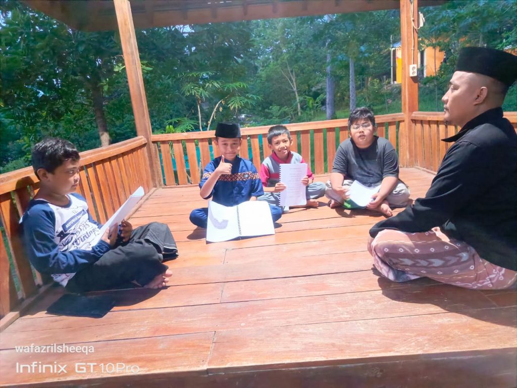 Wujudkan Generasi Qur’ani lewat Tahfidz Camp - SD MUHAMMADIYAH 15 SURABAYA